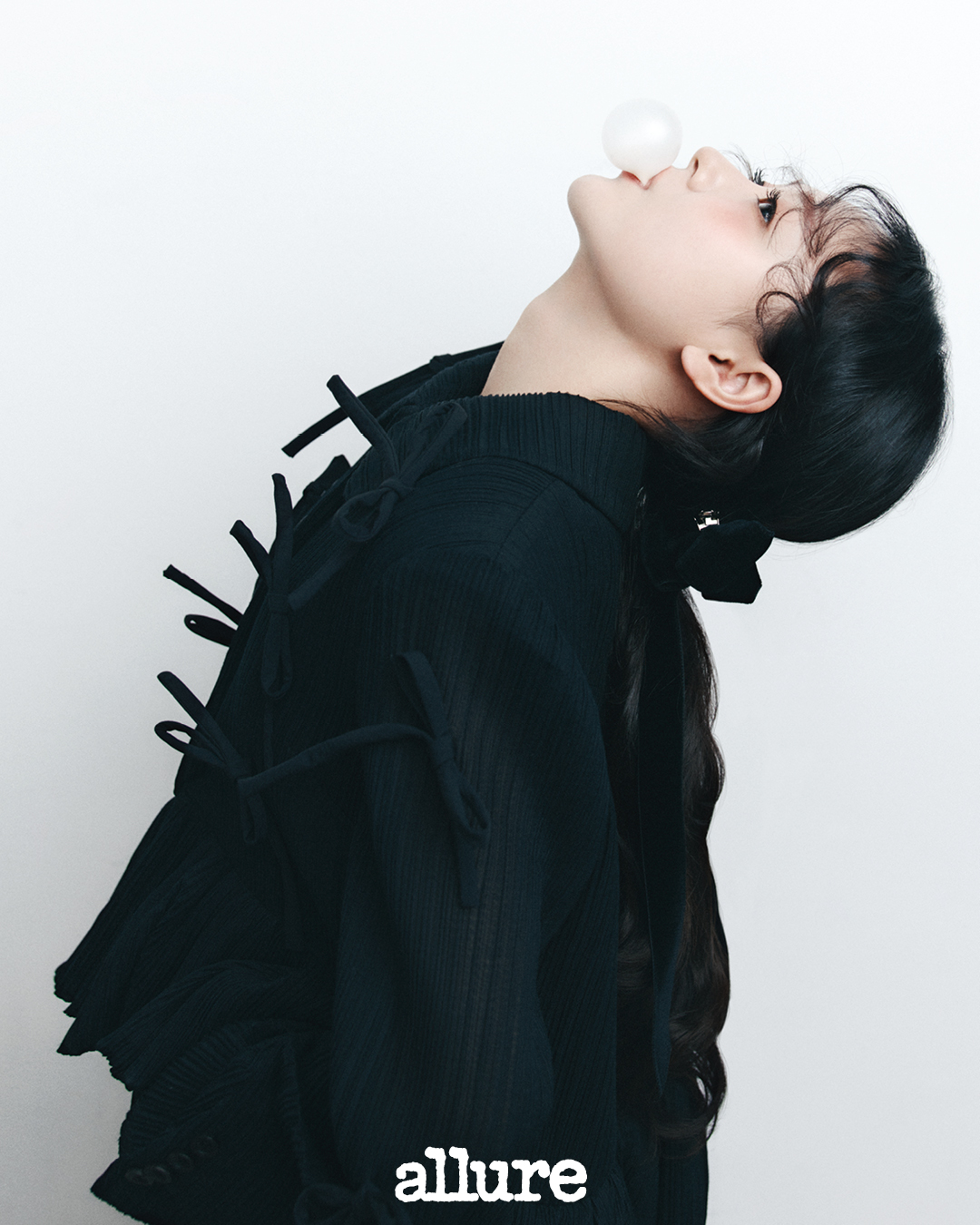 EXTRAORDINARY GIRL / 김채연 | 얼루어 코리아 (allure Korea)